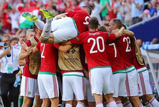 Egy magyar van az Eb 100 legjobb focistája között - Csakfoci.hu