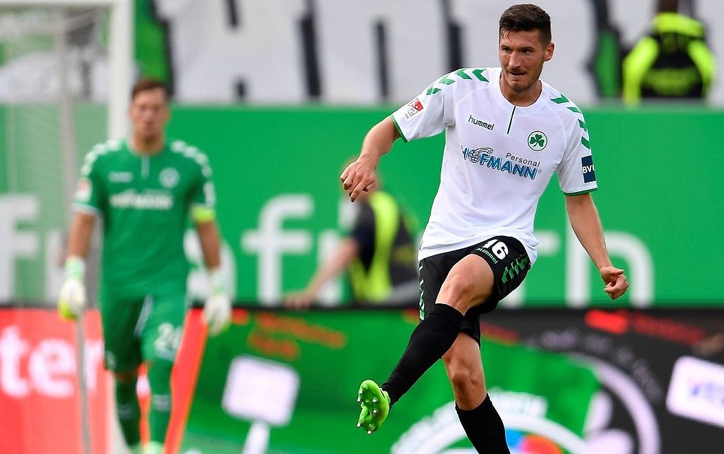 Két hónap után visszatérhet a magyar válogatott védője – a játéka még ...