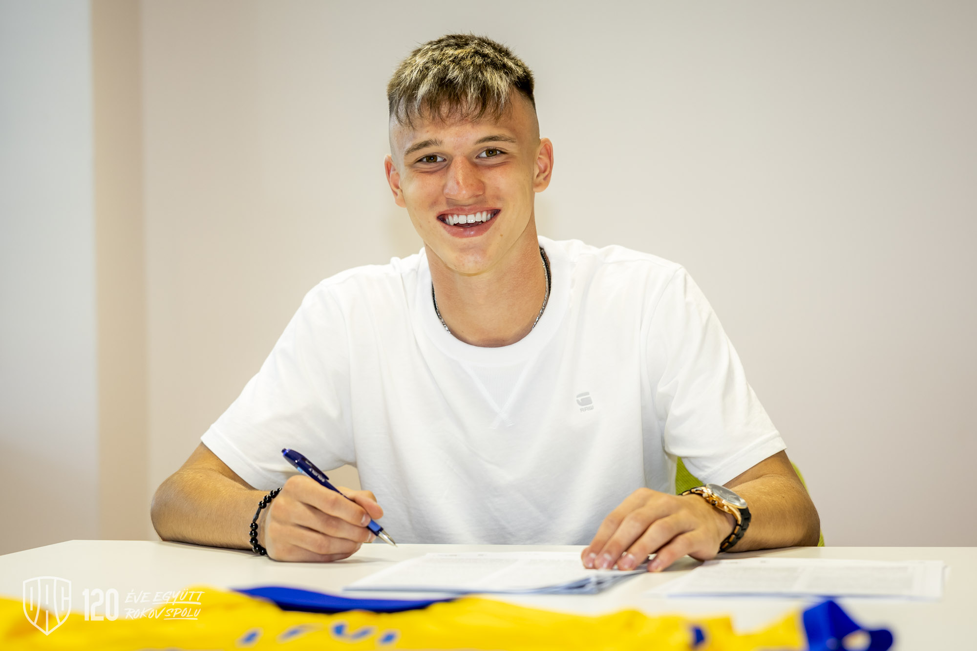 DAC: 15 éves fiatal kapott profi szerződést - hivatalos - Csakfoci.hu