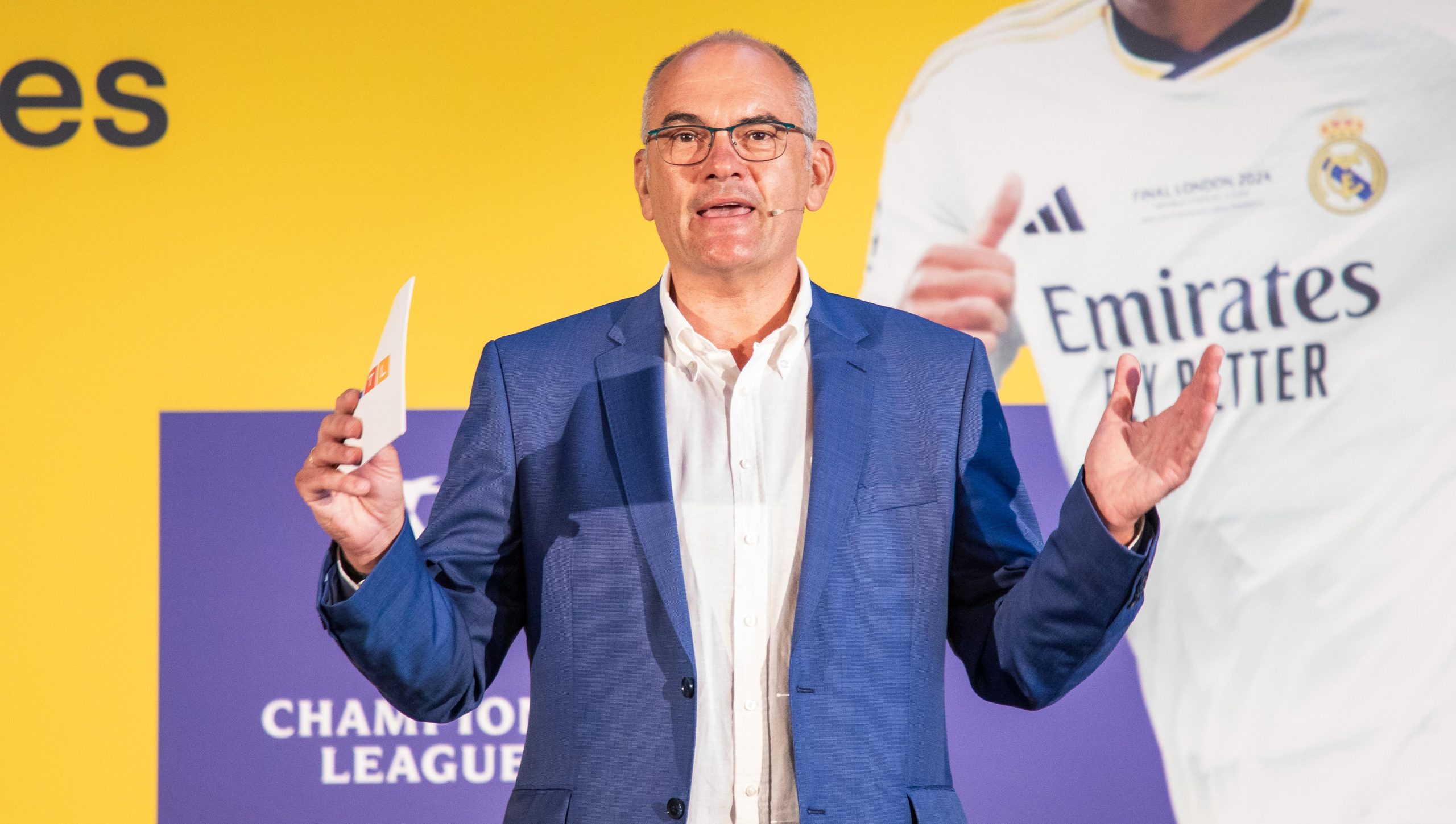 "Ha egy játékossal felmosom a padlót, a gyereke másnap bemegy az ...