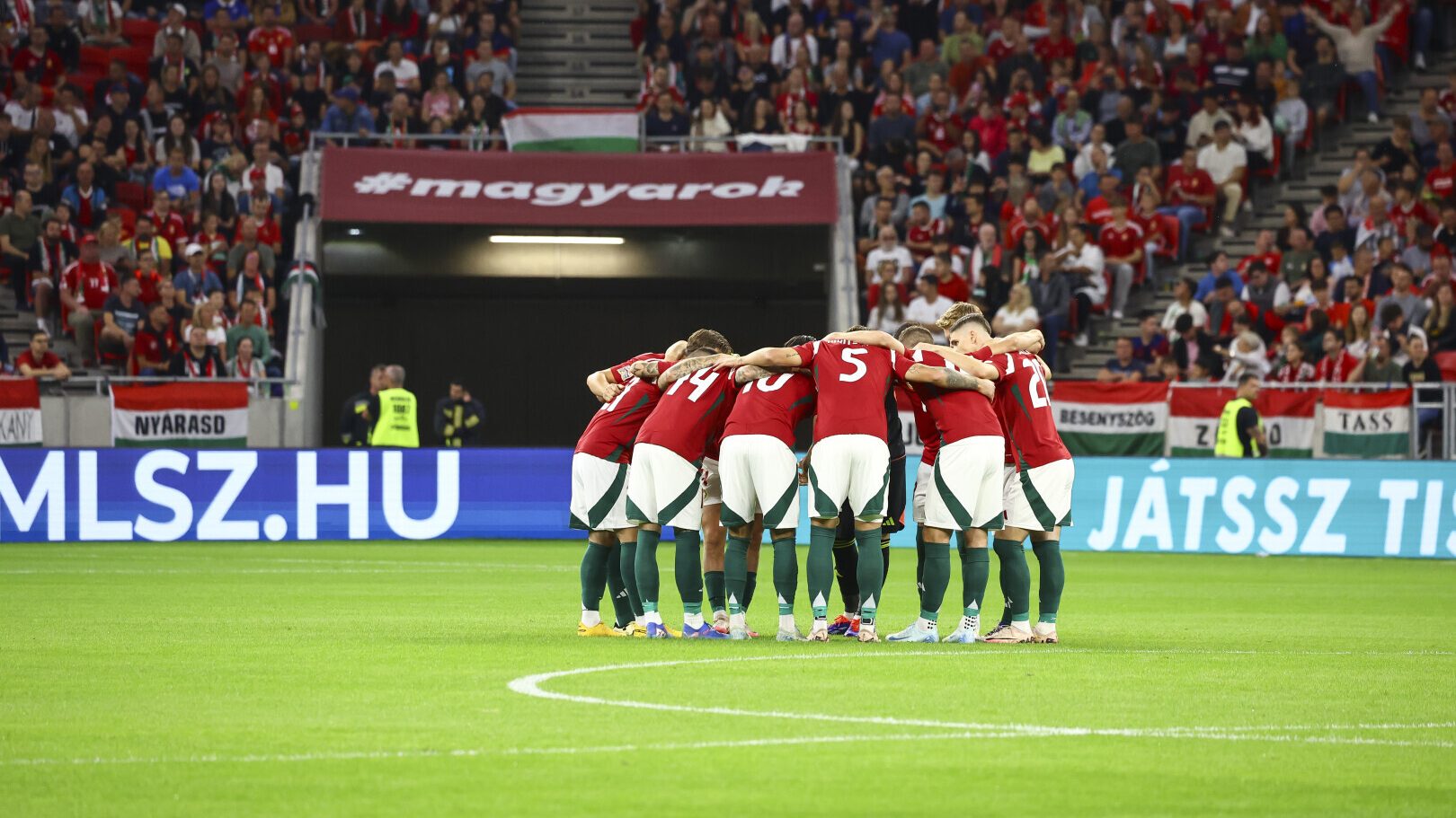 Rossiék csúcsot döntöttek: Soha ekkora bevételt nem hozott válogatott ...