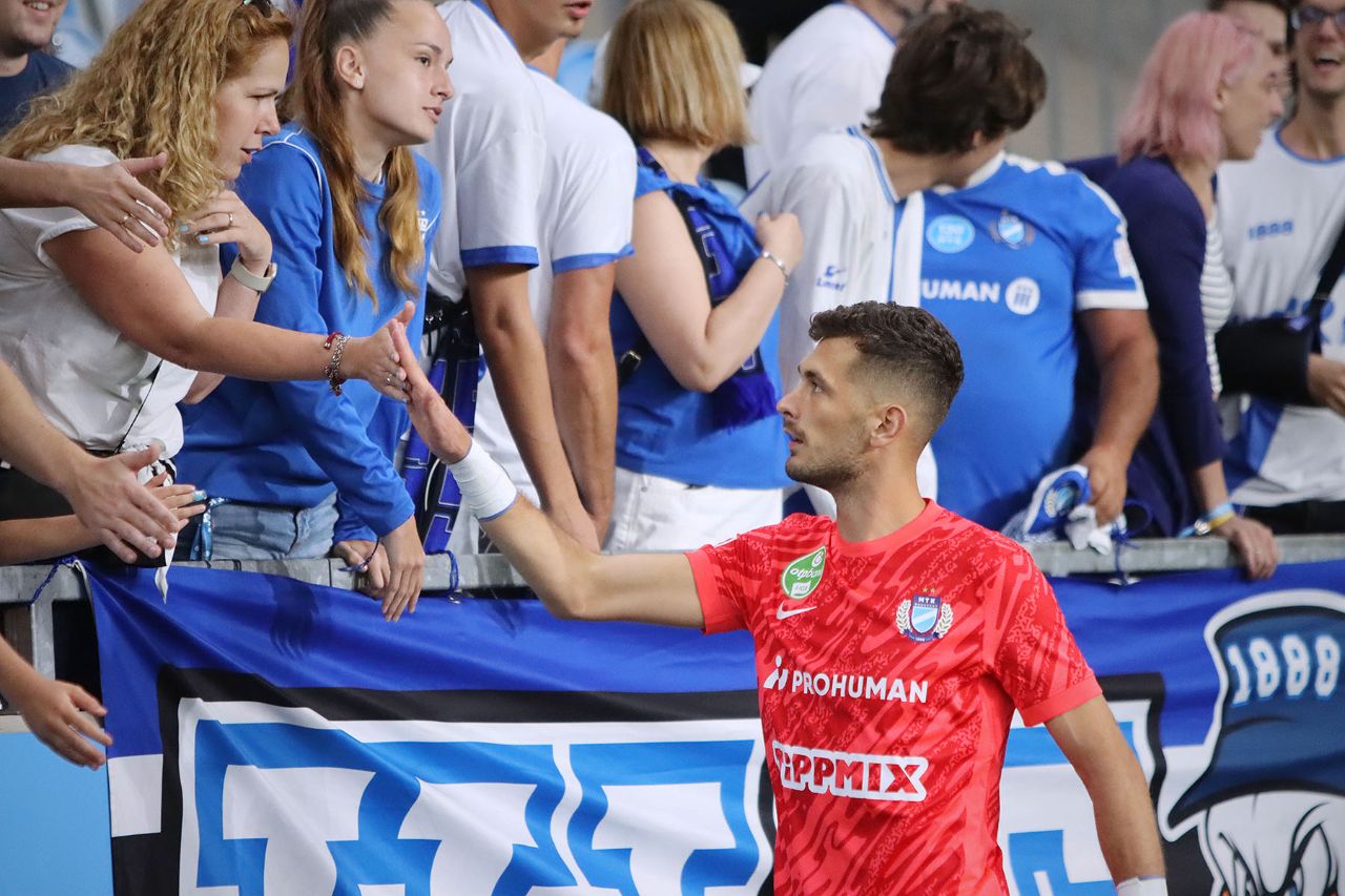 NB I, NB II: Megható kampányokkal készültek a magyar csapatok az idősek ...