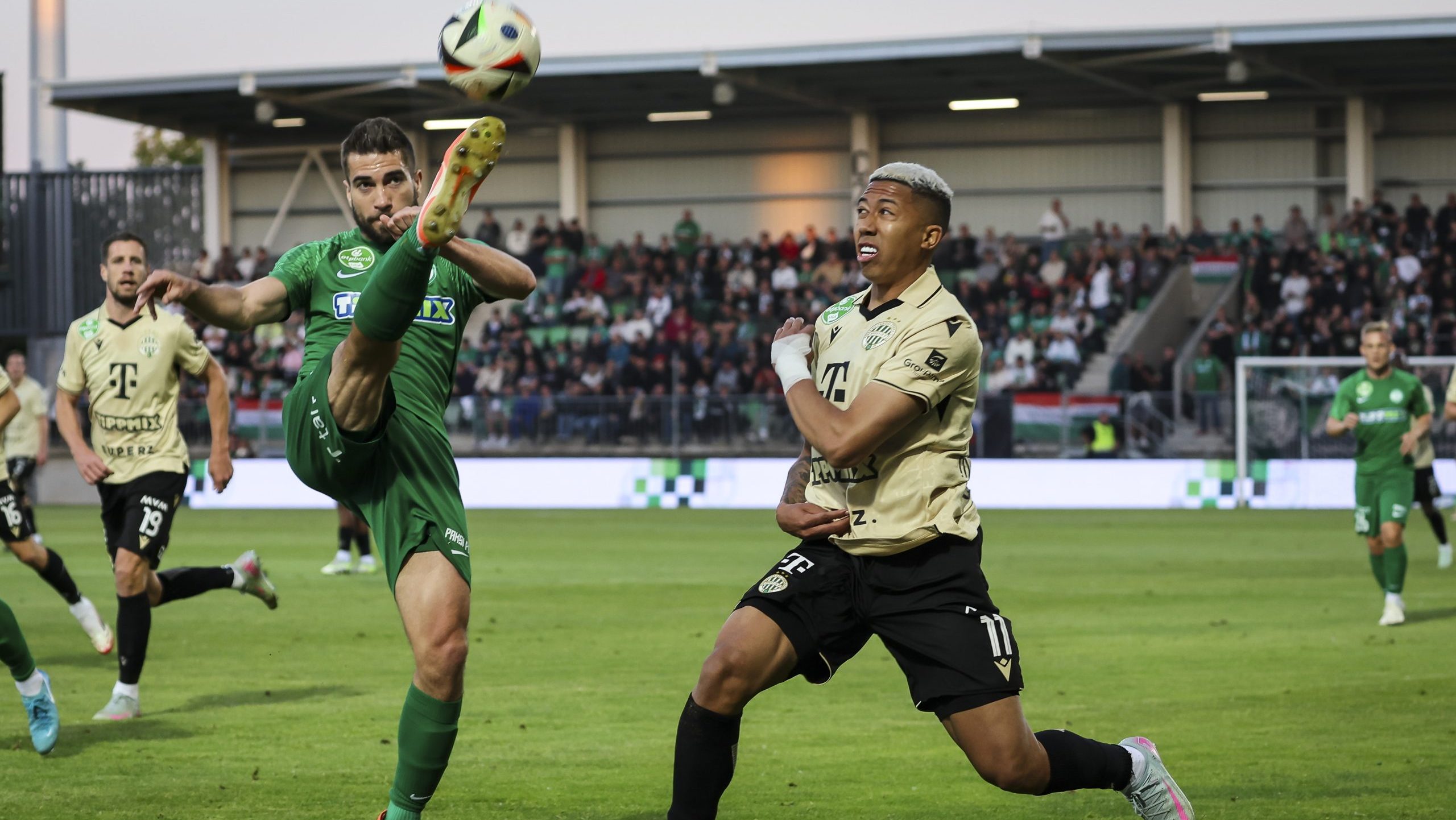 MK-döntő: Bognár nyolc, Keane két helyen változtatott a hétvégi Paks ...