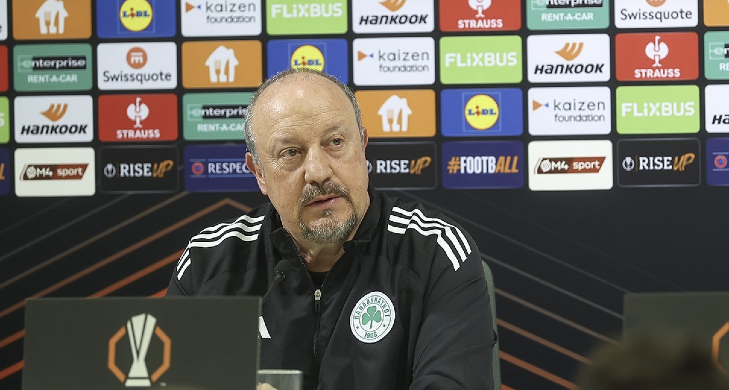 Benítez szerint Varga és Tóth eligazolása nem változtat a Fradin ...
